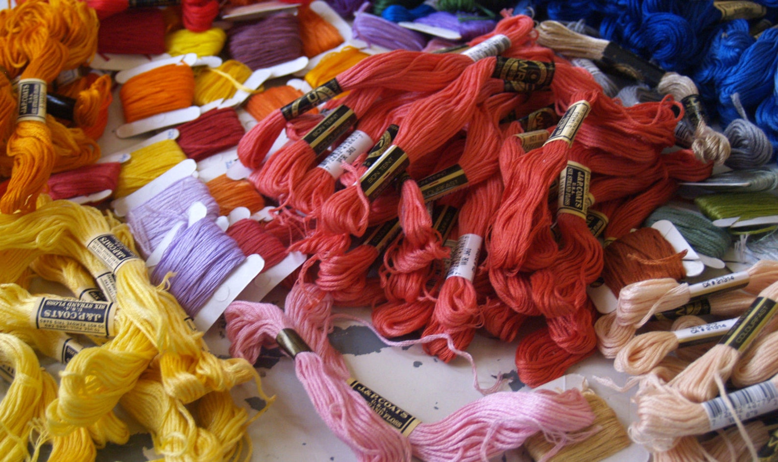 Embroidery Thread Floss Lot of 25 Skeins Vintage and New Many Different ...