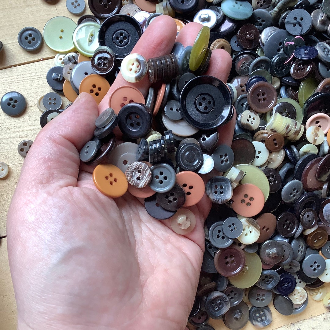 Button Soup 600 Pc Huge Lot BEAN SOUP Neutrals Brown Grey Black Burnt ...