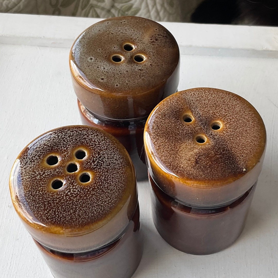 Retro 70s Brown Ceramic Salt Pepper Shaker Set, 3rd for Chili Flakes ...