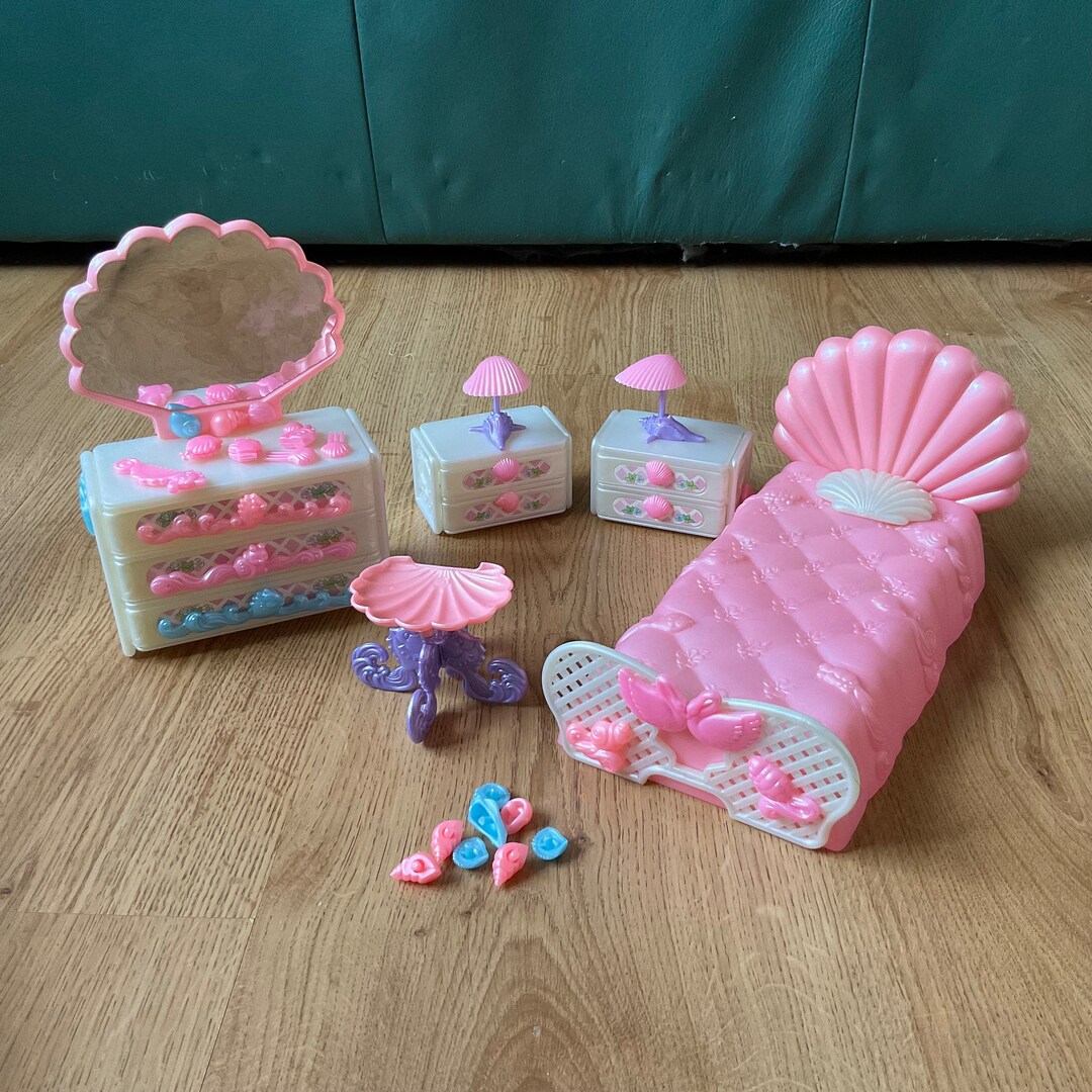 Lady Lovely Locks Bedroom Play Set 1987 Fairy Tale Enchanted Island Sea ...