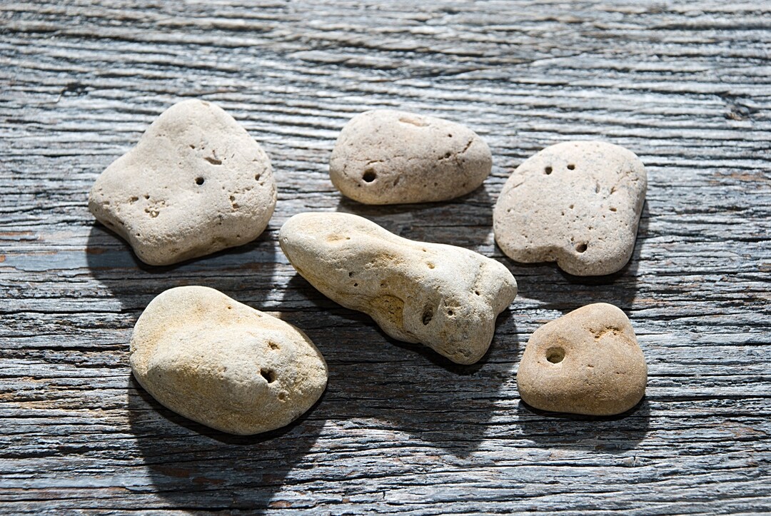 Beach Lucky Talismans 6pcs, Witchcraft Amulet Supplies, Hag Stones ...