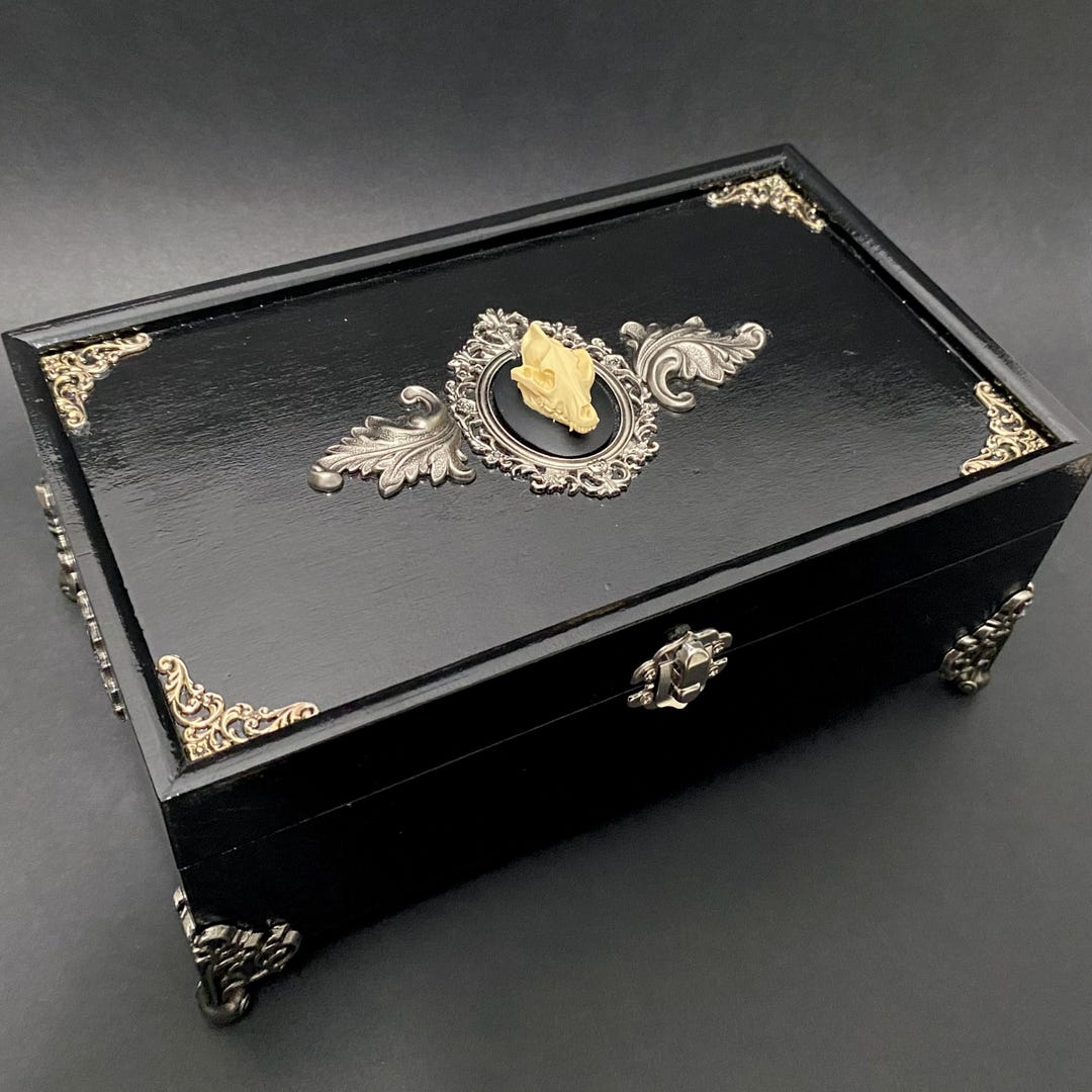 Gothic Jewelry Box, Vampire Jewelry Box, Wolf Skull, Large Gothic ...