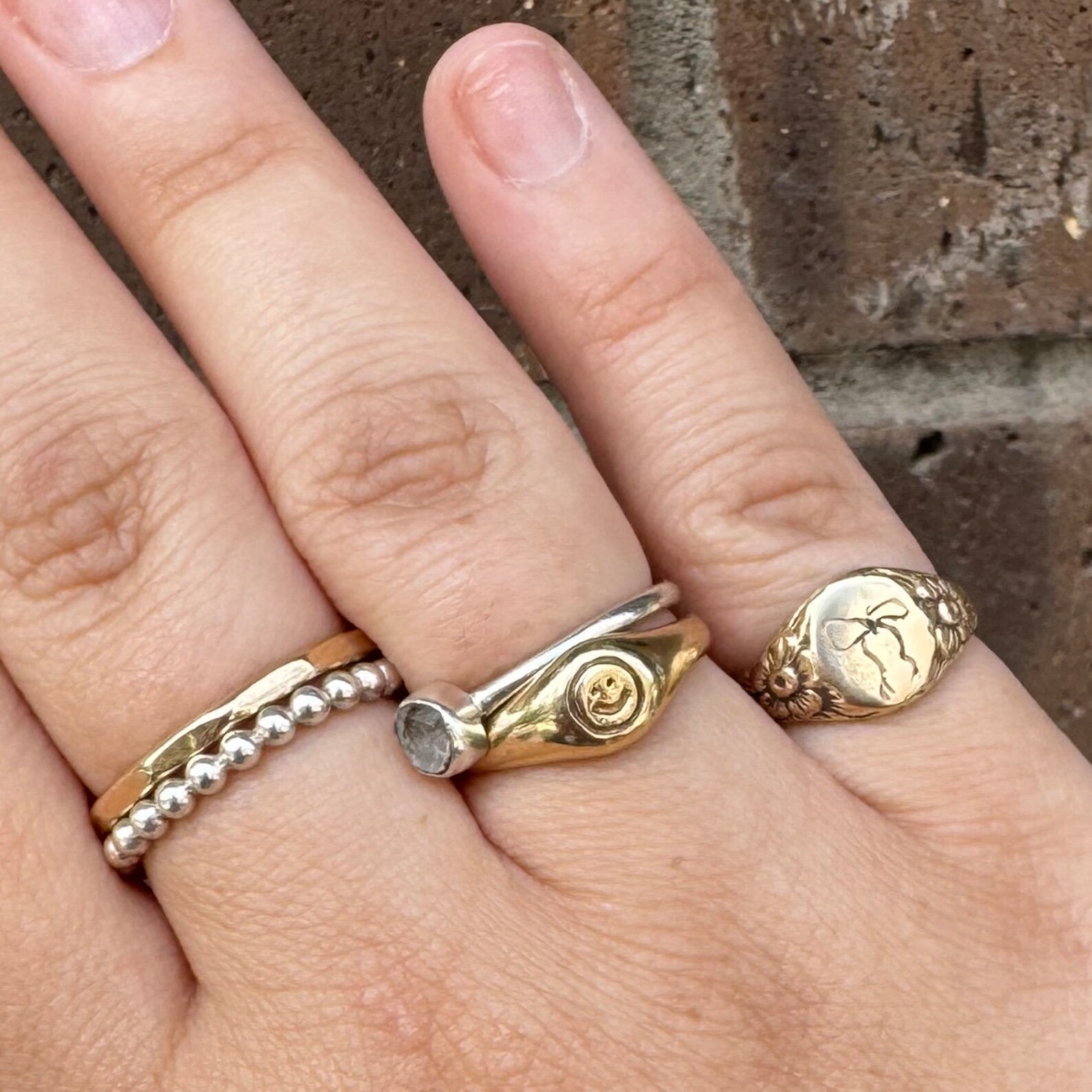 Bow and Flowers Signet Ring - Etsy