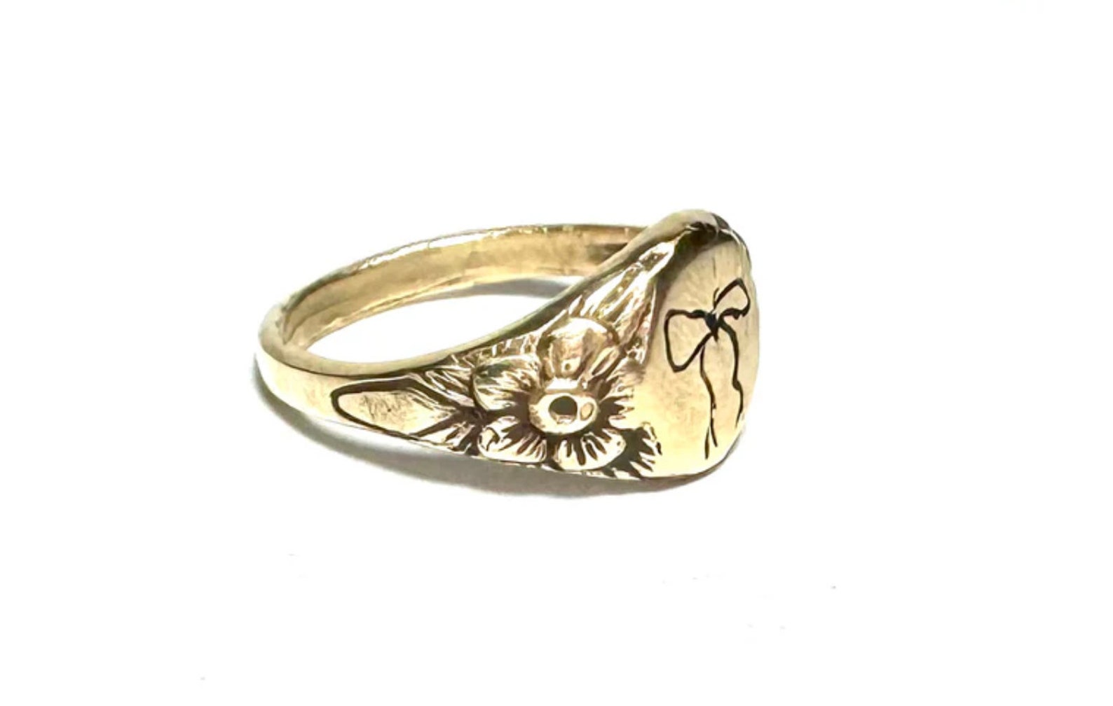 Bow and Flowers Signet Ring - Etsy