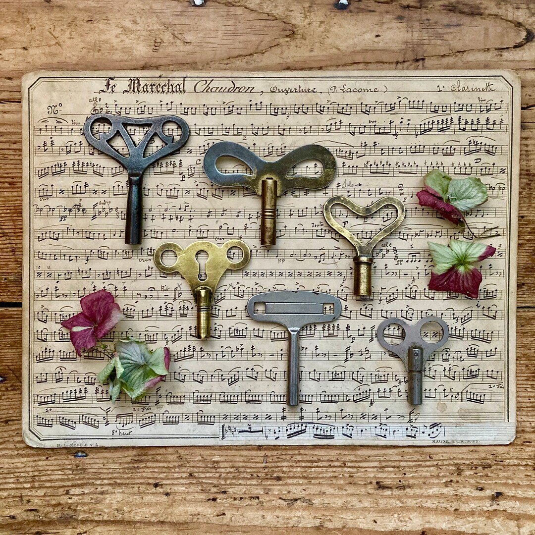 Vintage Clock Keys, Heart Shaped Key, Old Keys, Mantle Clock Keys ...