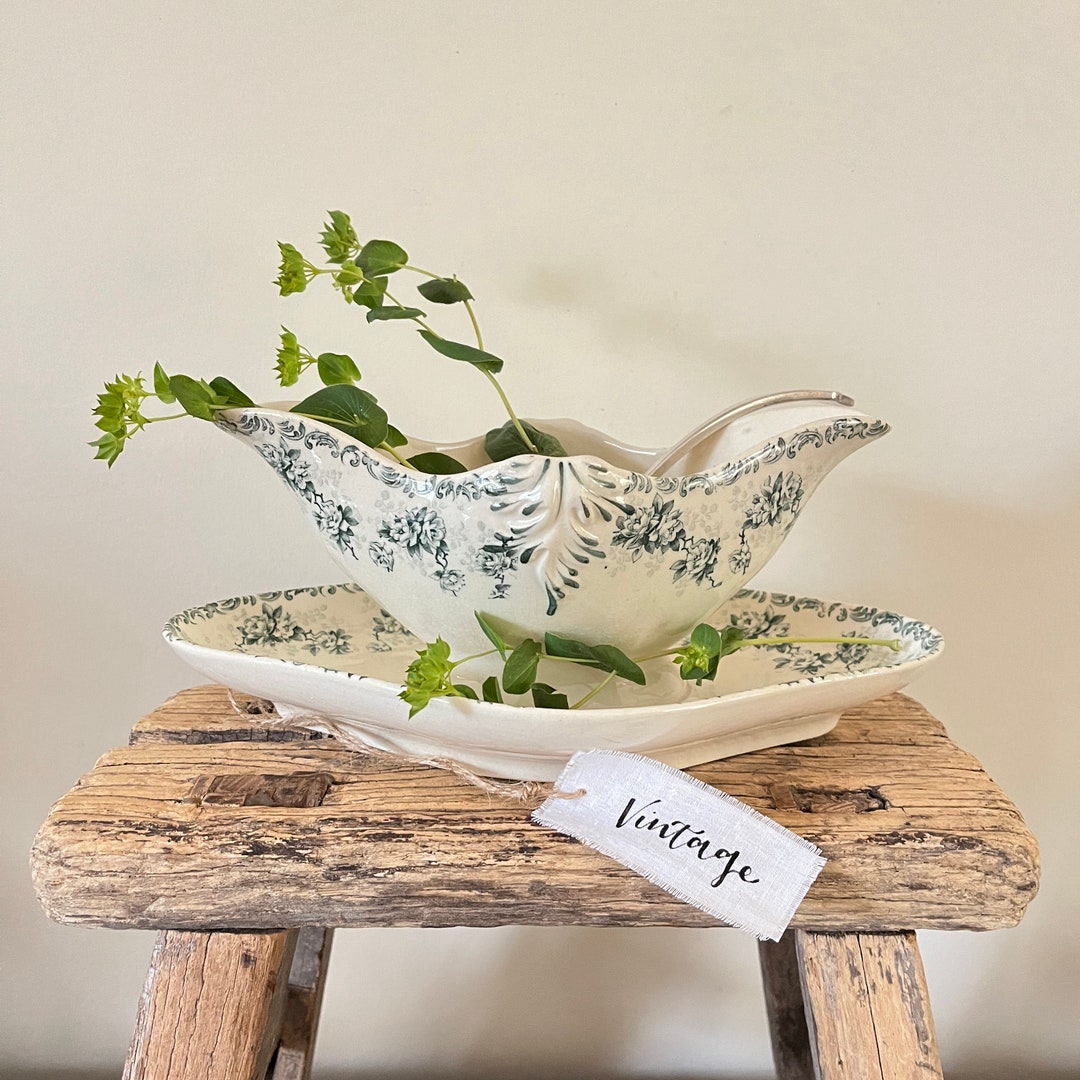 Antique French Saucier, Vintage Sauce/gravy Boat, Blue & White Sauce ...