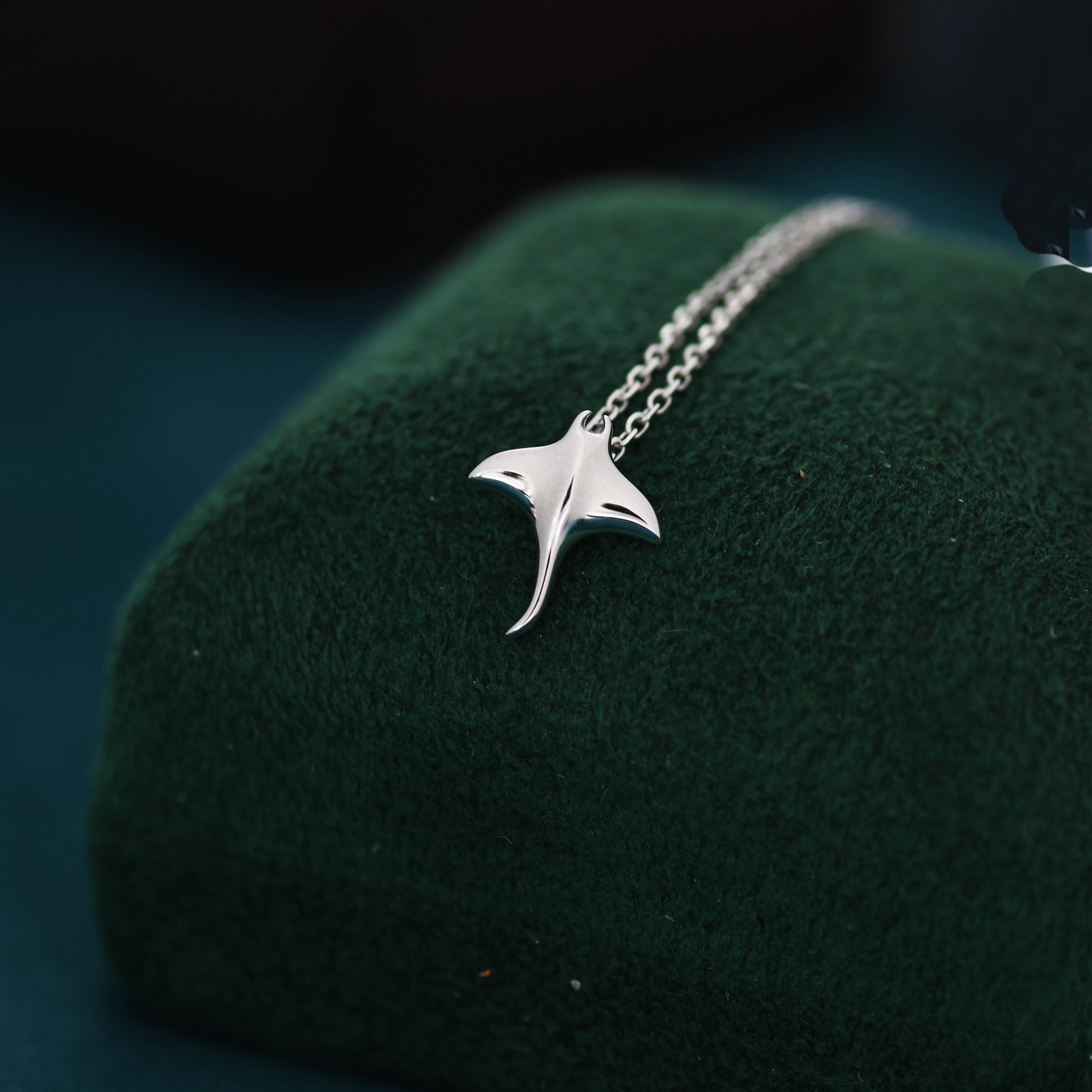 Manta Ray Pendant Necklace in Sterling Silver Ray Fish - Etsy UK