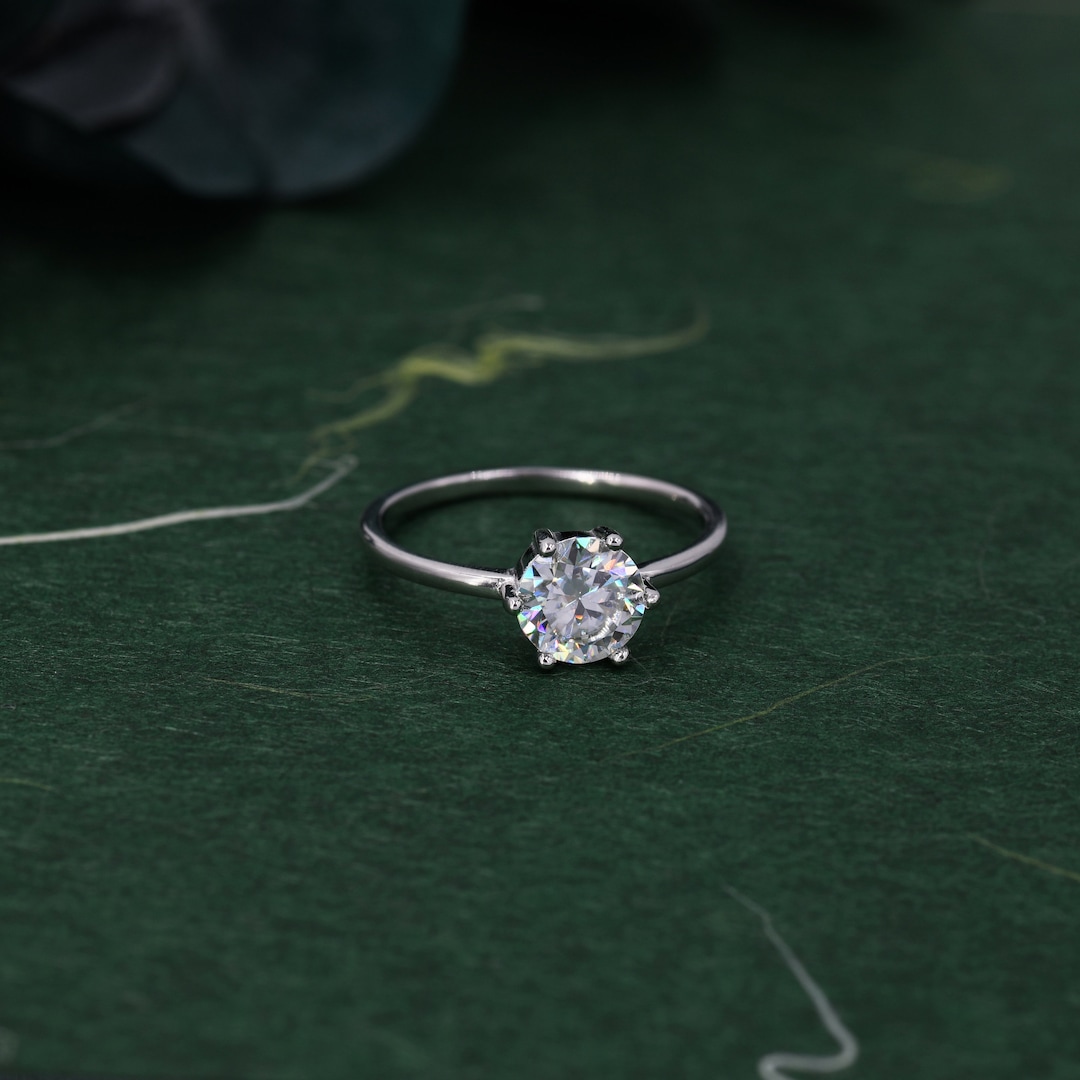 1 Carat Moissanite Diamond Classic Single Stone Engagement Ring In
