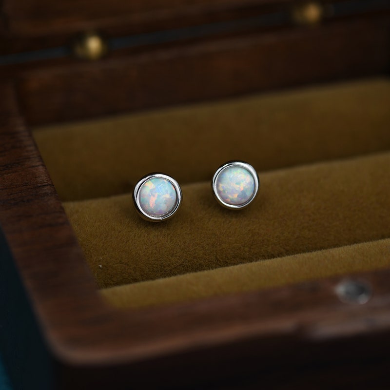 Round Stud Opal Earrings - Etsy UK