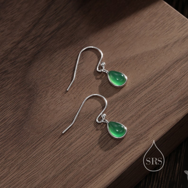 Pendientes de gancho con auténtica gota de ónix verde en plata de ley ...