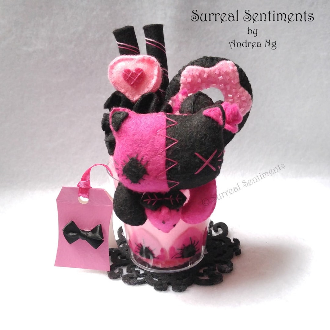 Hot Pink Moxy-kitty Kawaii Black Heart Cake Pink Cat Pink Doughnut ...