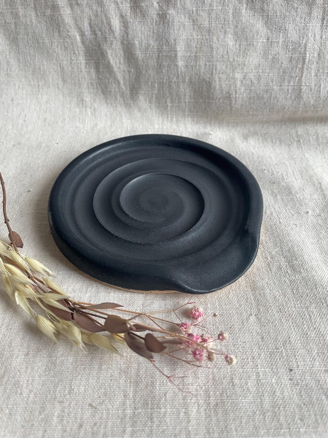 Black SUMMIT Spoon Rest, Black Kitchen Decor, Spring Home Design ...