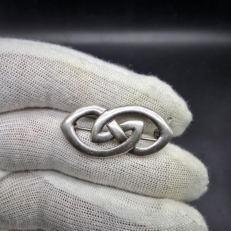 Celtic Knot Brooch - Etsy