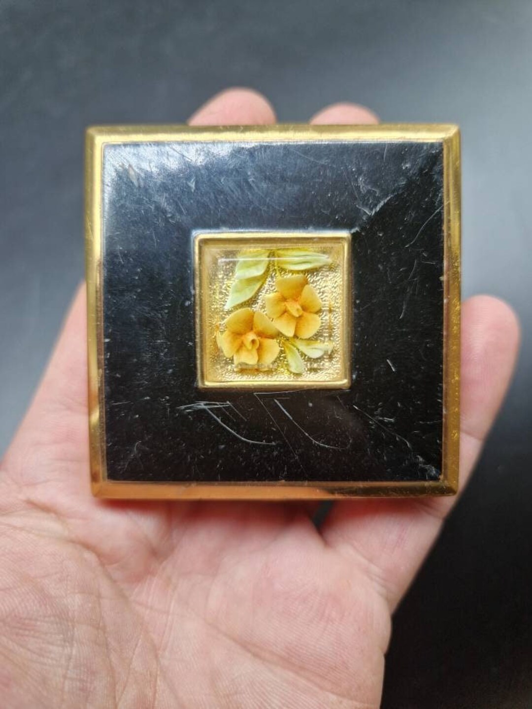 Vintage Mid Century Carved Lucite Powder Compact MELISSA Floral Black ...