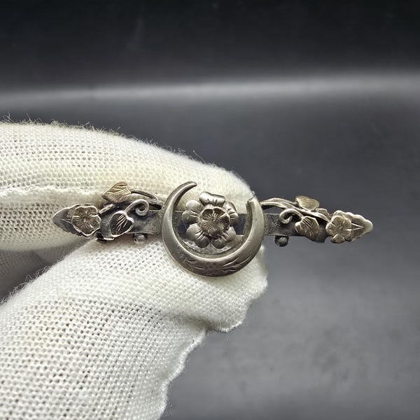 Sweetheart Brooch - Etsy UK