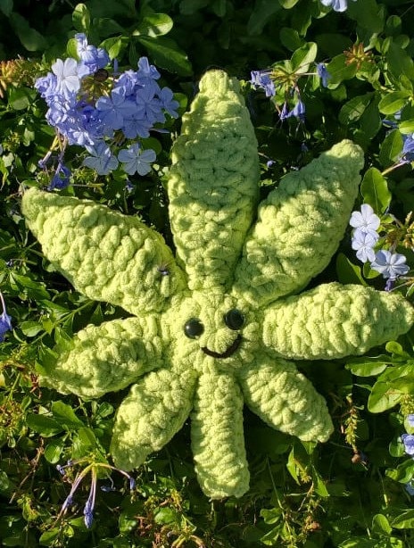 Leaf Buddies, Weed Leaf Crochet, Marijuana, a Weed Leaf Amigurumi ...
