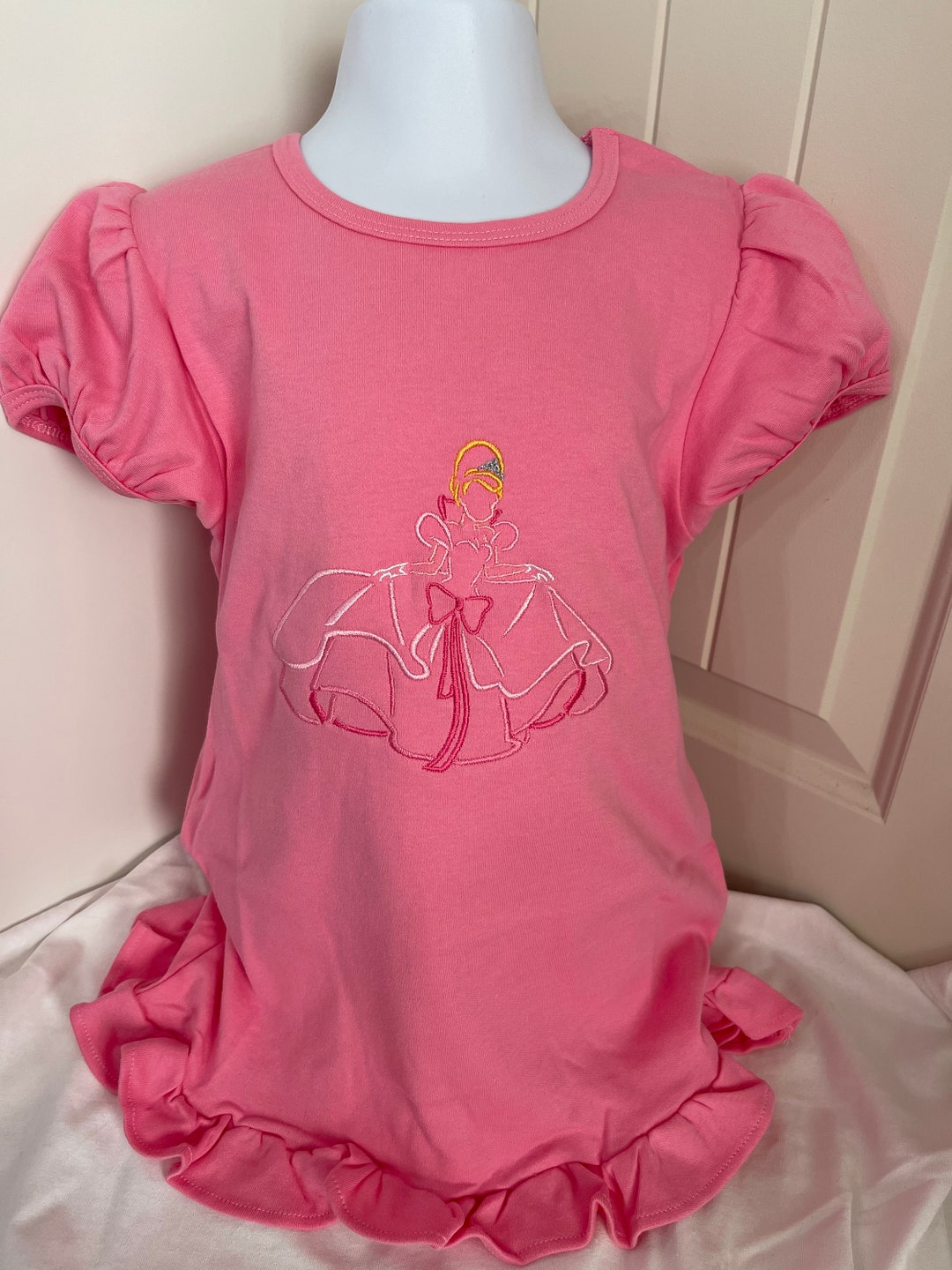 Pink Princess Outline T-shirt - Etsy