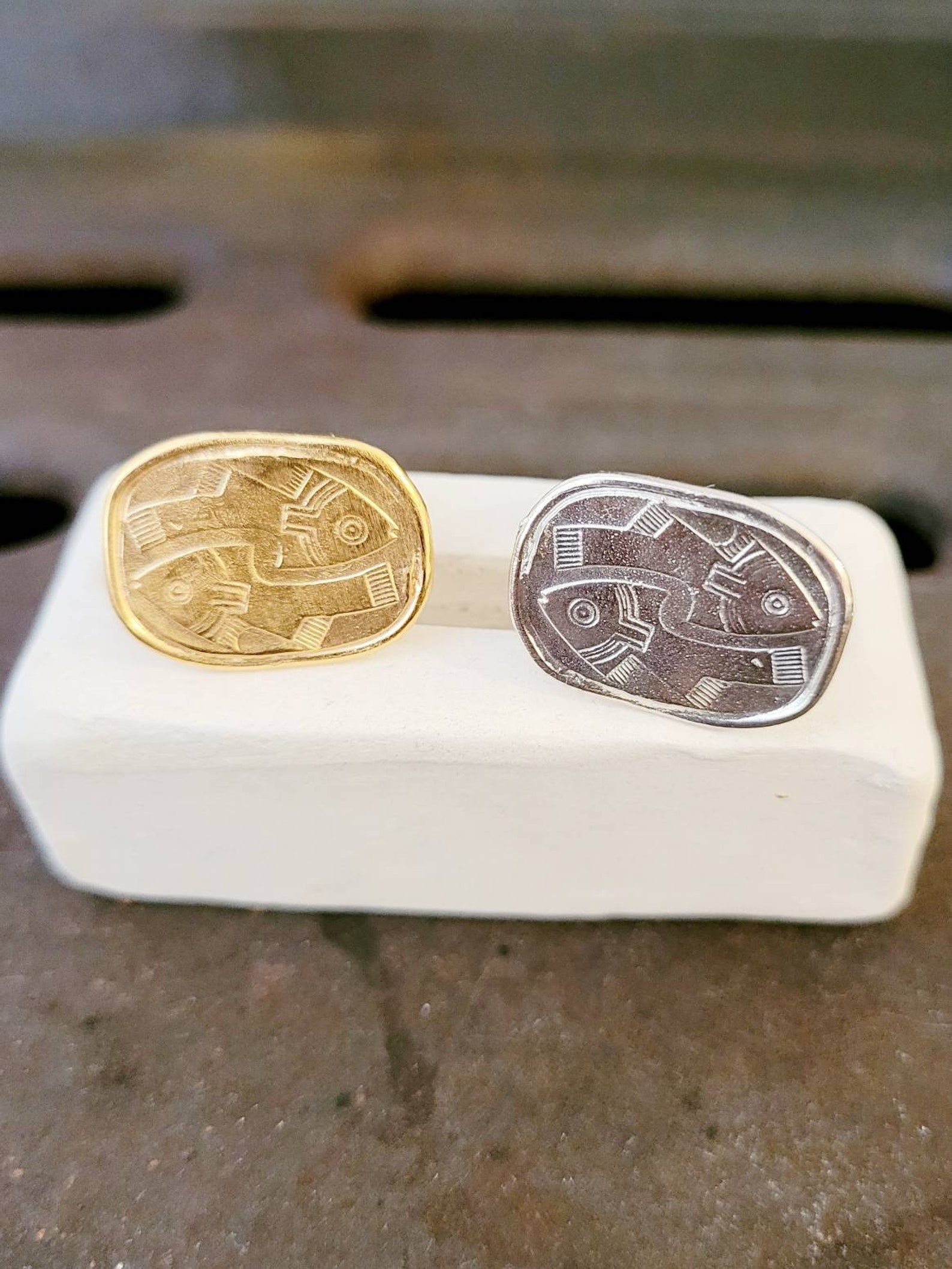 Gold Fish Signet Ring. Coin Gold Fish Ring. Pisces Ring. Fish - Etsy