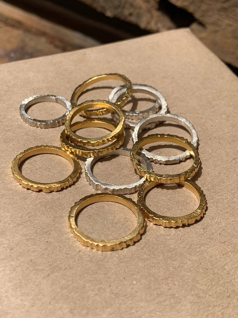 Gold Textured Stucking Band Ring. Stackable Ring. Classic Ring - Etsy