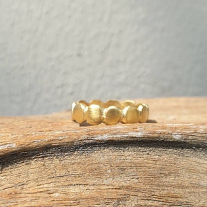 Gold Dots Delicate Ring. Circles Ring. Wedding Band. - Etsy