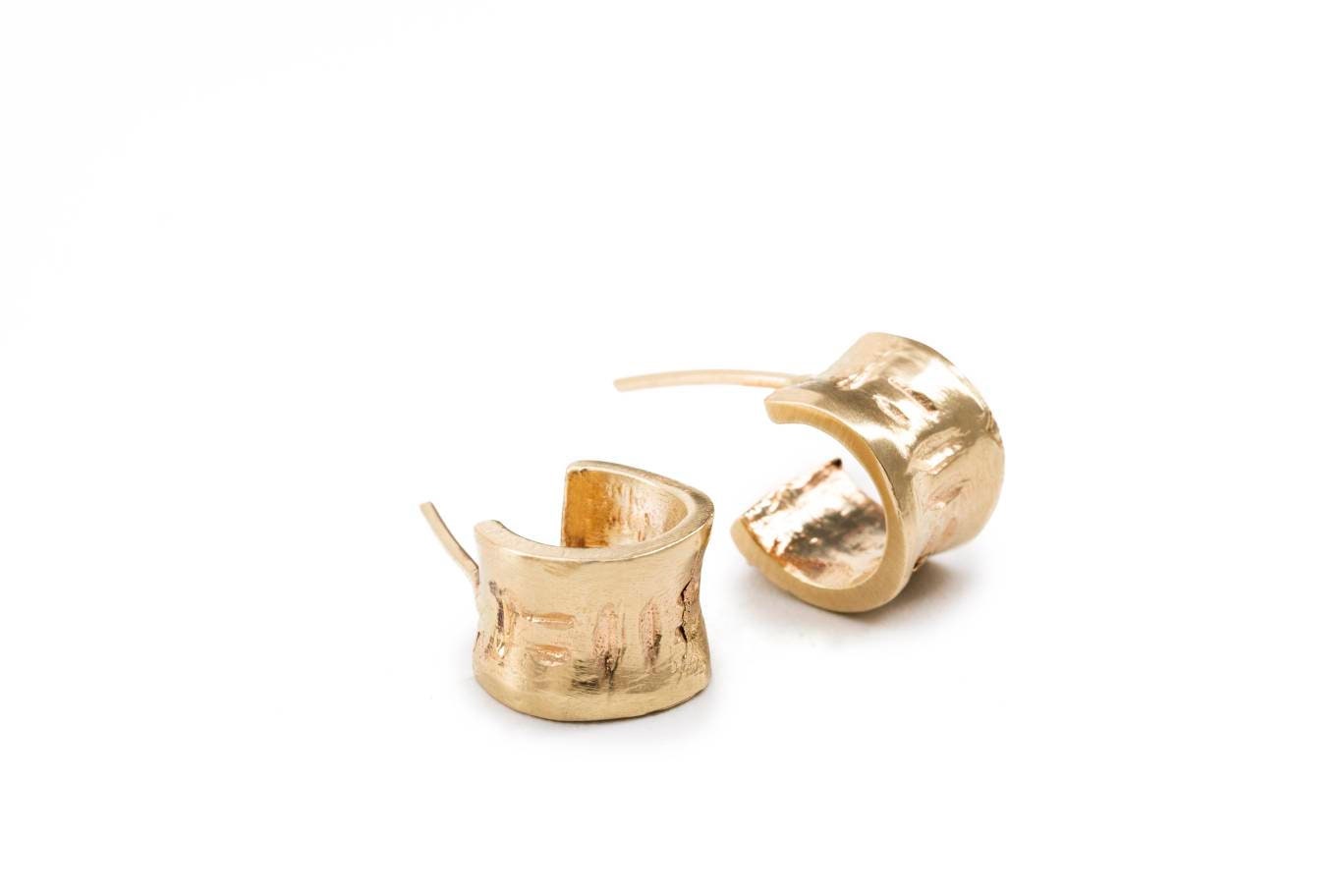 Small Gold Hoop Earrings. Delicate Small Stud Earrings. - Etsy Israel