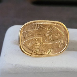 Gold Fish Signet Ring. Coin Gold Fish Ring. Pisces Ring. Fish Ring ...