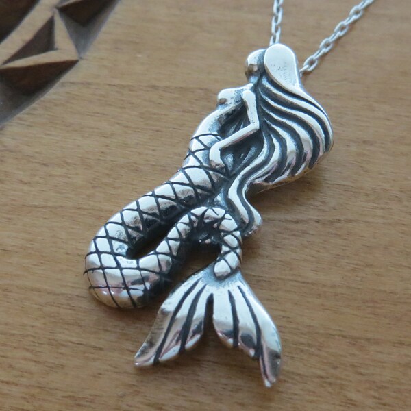 Mermaid Tail Pendant - Etsy