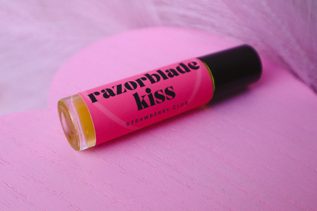 PERFUME OIL Razorblade Kiss - Etsy