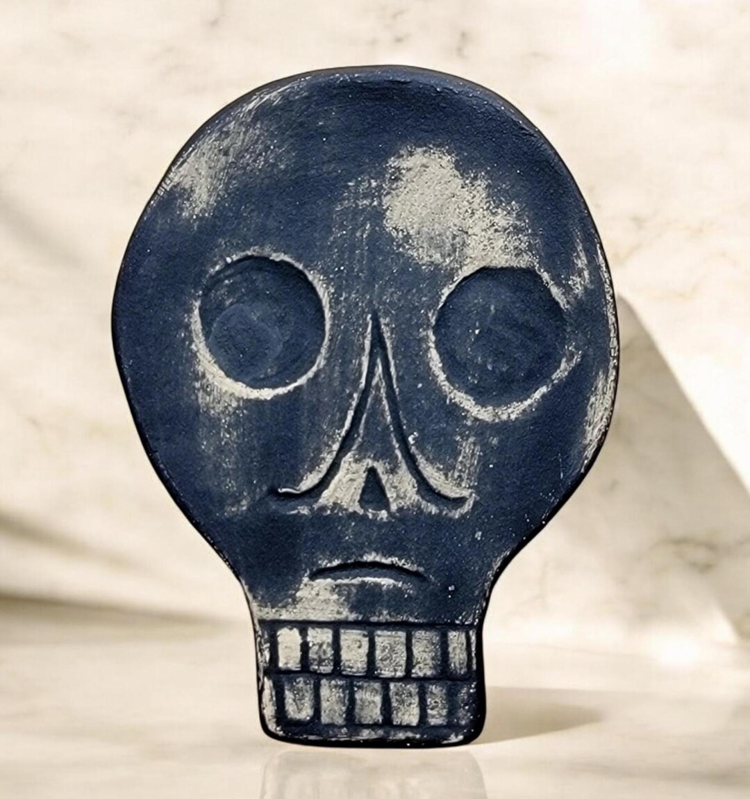 Small Winged Death Head Skull Detail From 1700's Colonial Connecticut ...
