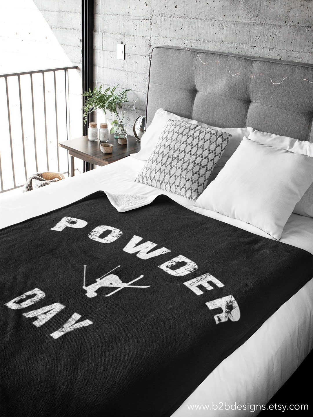 Ski Decor, Throw Blanket, Powder Day, Modern Decor, Skiing Life, Black ...