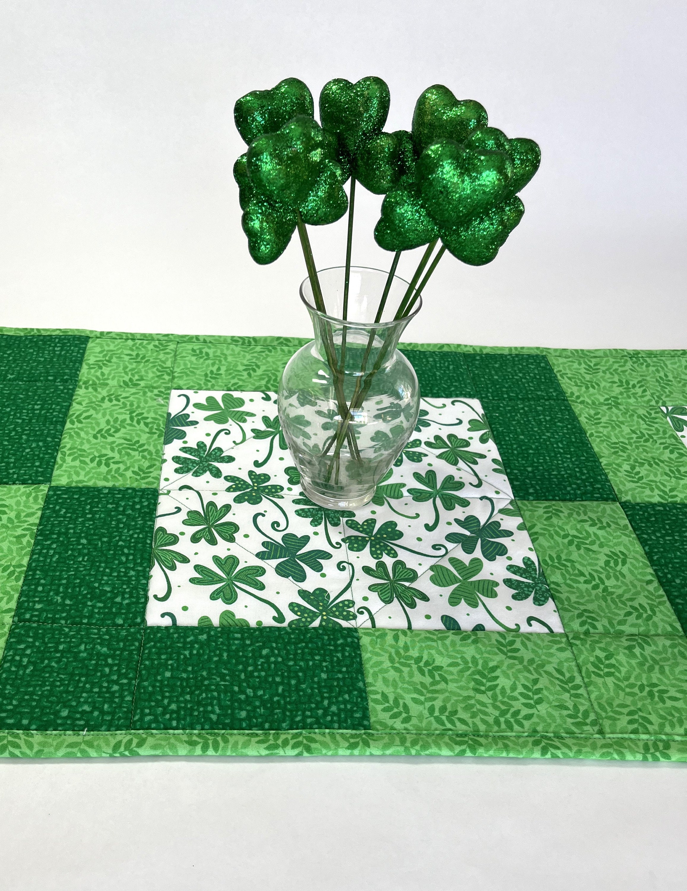 Shamrock Table Runner, March Table Runner, St Patrick's Day Decor - Etsy