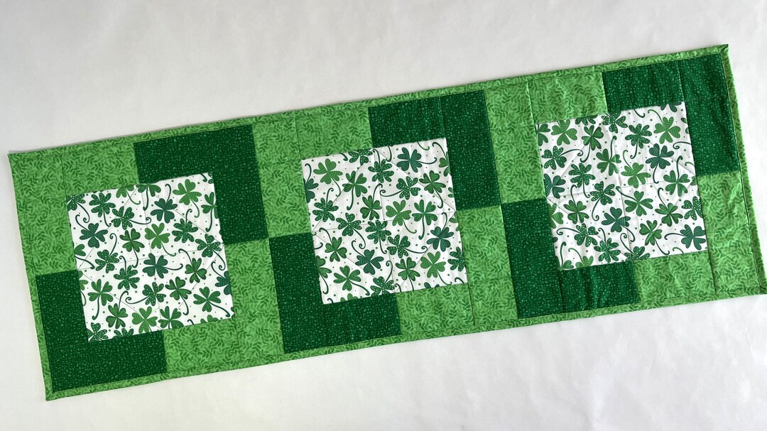 Shamrock Table Runner, March Table Runner, St Patrick's Day Decor - Etsy