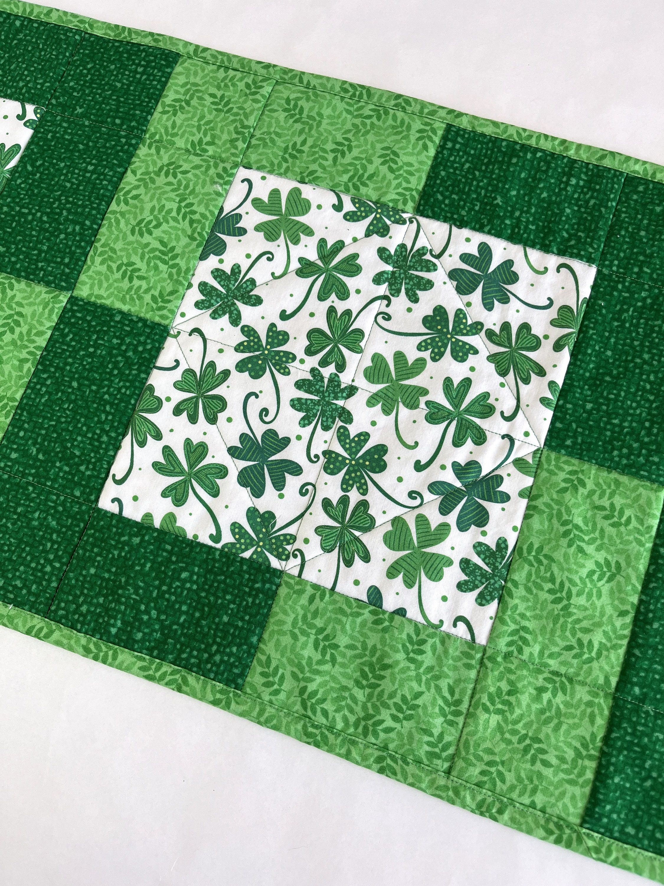 Shamrock Table Runner, March Table Runner, St Patrick's Day Decor - Etsy