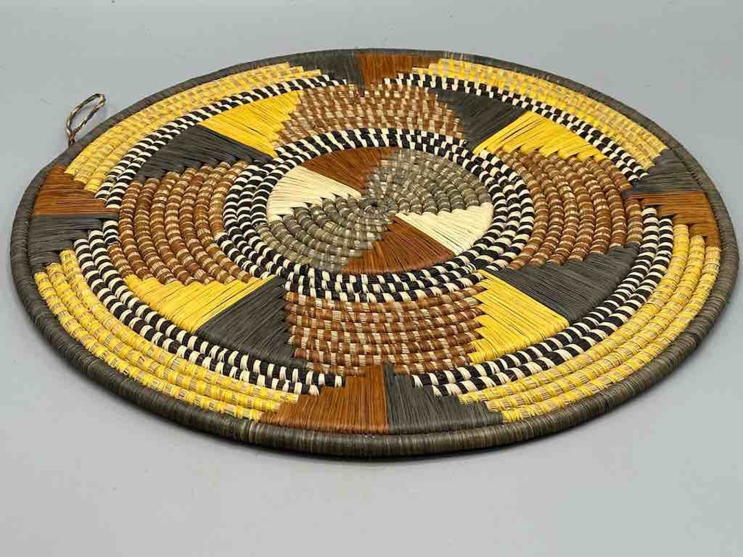 Large Flat Batwa Raffia Plate - Uganda - Etsy