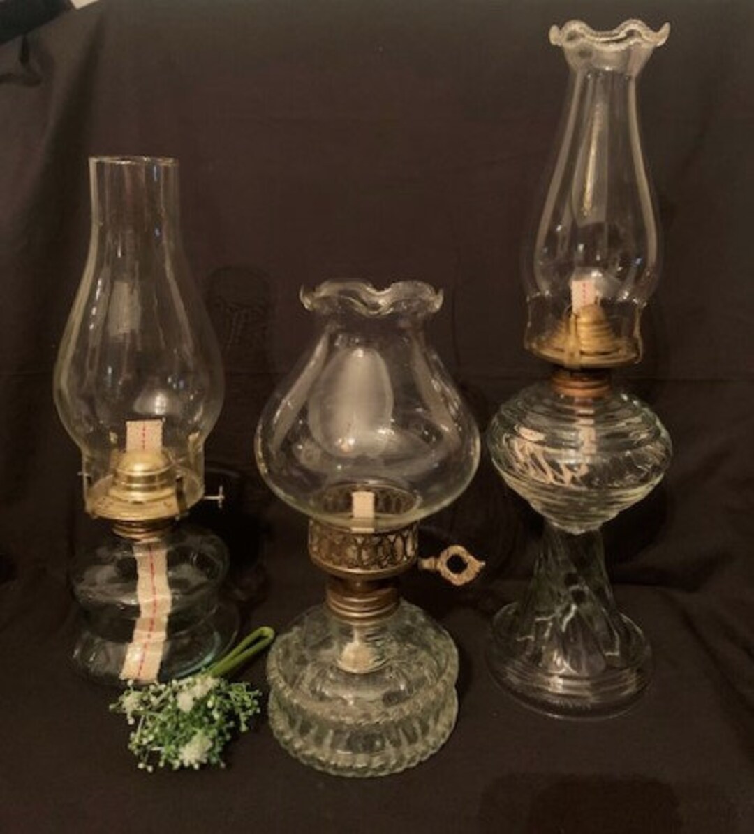 Vintage Variety Makers and Style Glass Oil Lamp With Glass Chimney ...