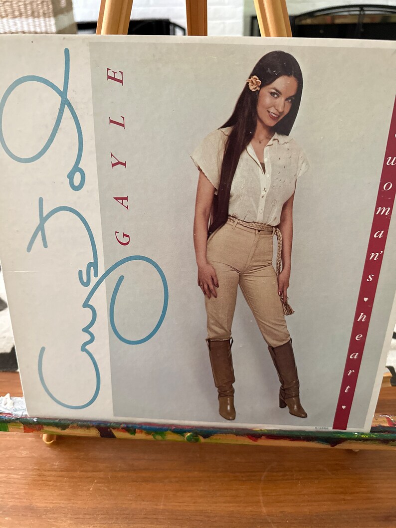 Crystal Gayle Vinyl Record Album "a Woman's Heart" - Etsy