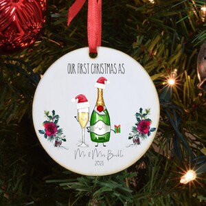 Cute Santa Champagne / Prosecco Bottles and Glasses, Christmas Booze ...