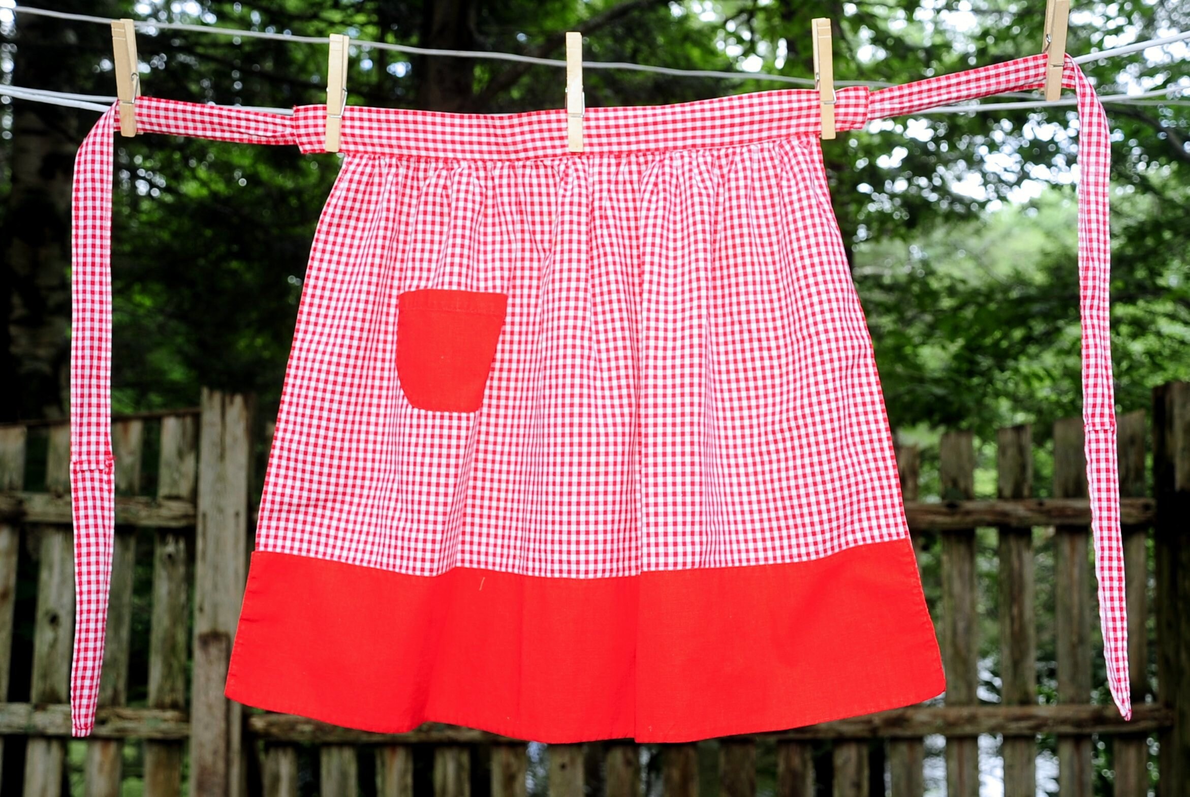 Vintage Reversible Red and White Checker Pattern Valentine Heart Half ...