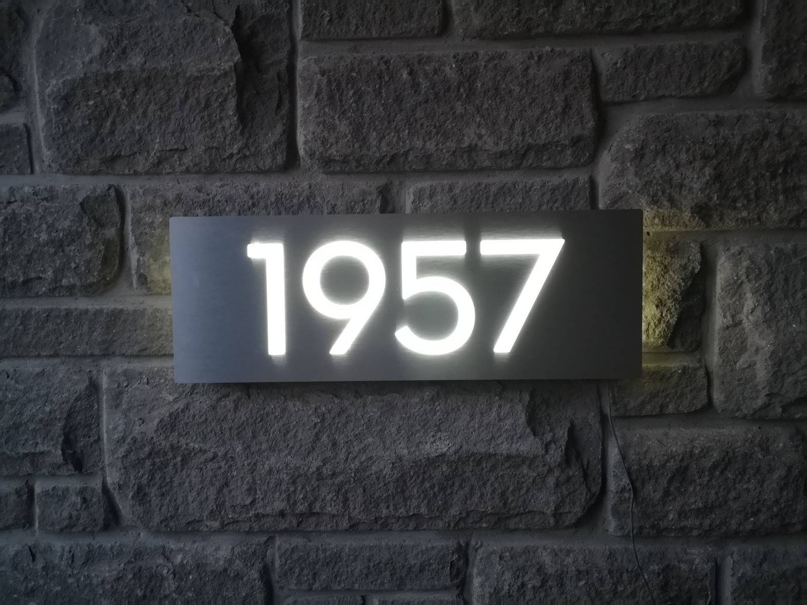 Custom LED House Numbers Sign - 3D, Horizontal, 5" Numbers, Black ...