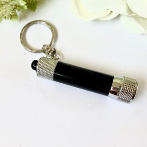 Mini Torch Keyring -black or Green Engraved Torch - Flash Light Keyring ...