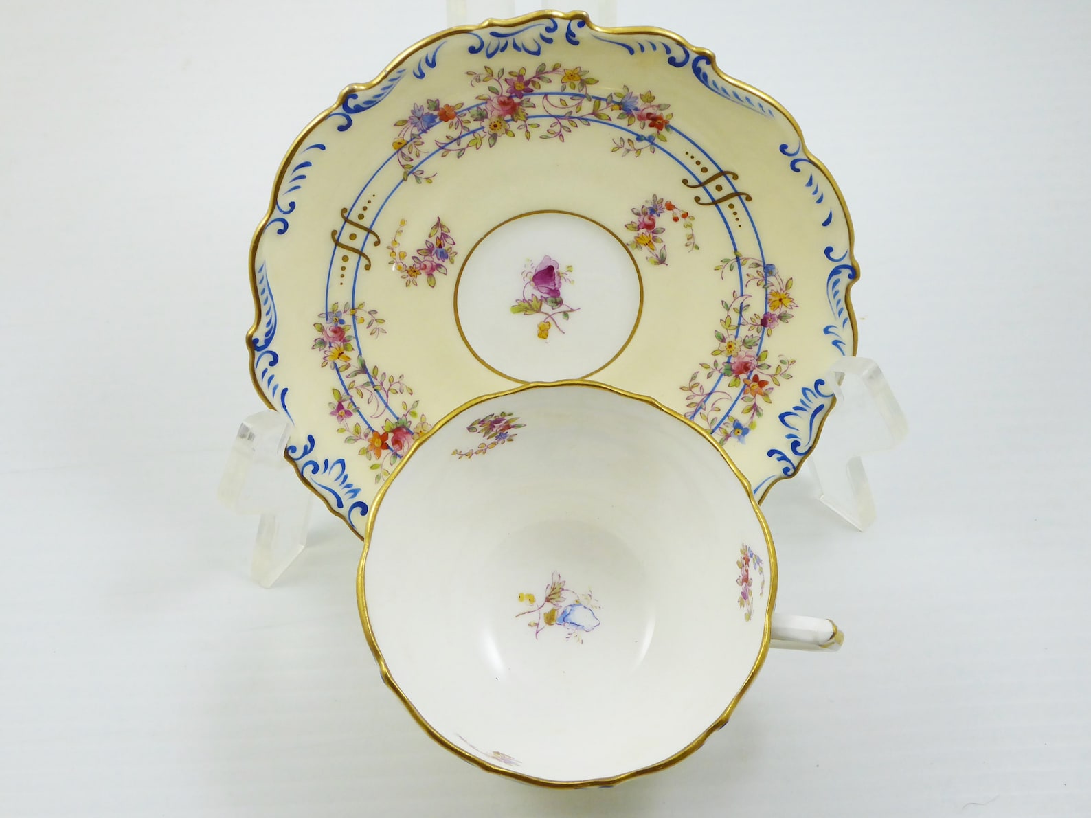 Coalport Cup and Saucer Floral Swag Garland on Yellow Background Bone ...