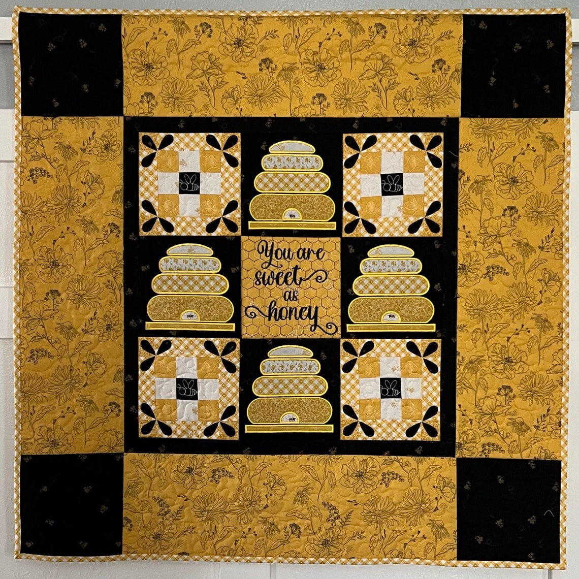 Bee Quilt Pattern for ITH - Etsy