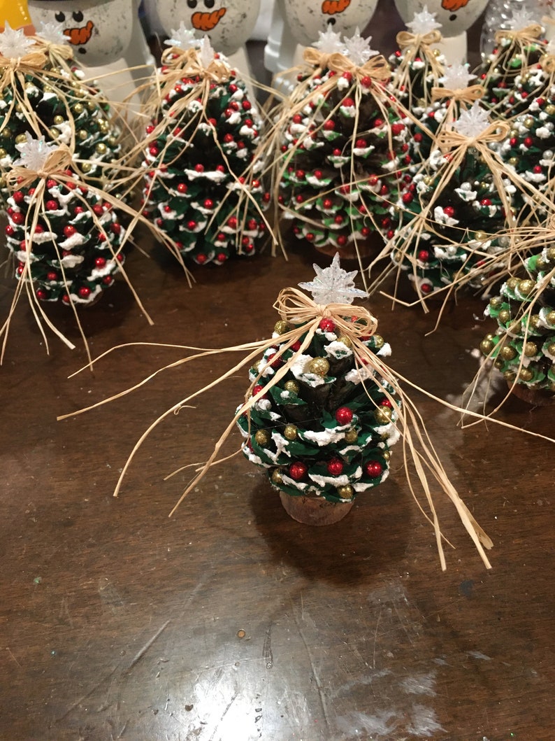 Pinecone Christmas Tree Holiday Decoration, Real Pine Cone Christmas ...