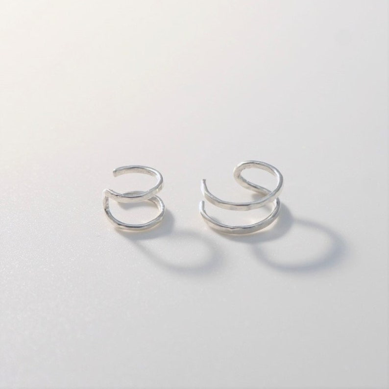 Hammered silver double helix ear cuff Conch earring | Etsy