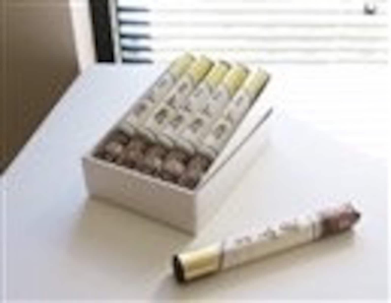 Kyara Eiju Selected Japanese Aloeswood Incense, per Roll, 50-60 Slender ...