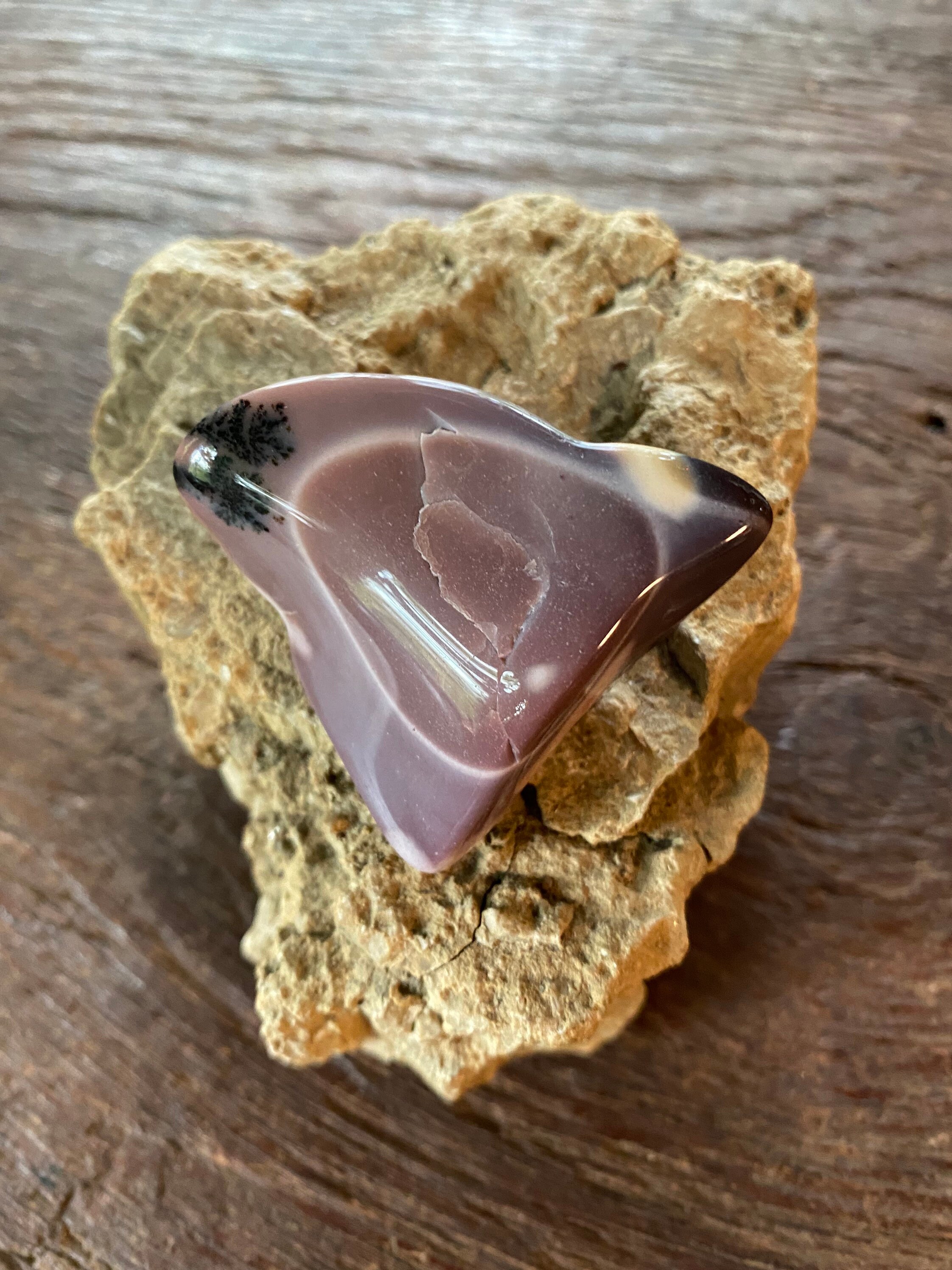 Mookaite Jasper Free Form Palm Stone, Purple, Orbicular, Dendritic ...