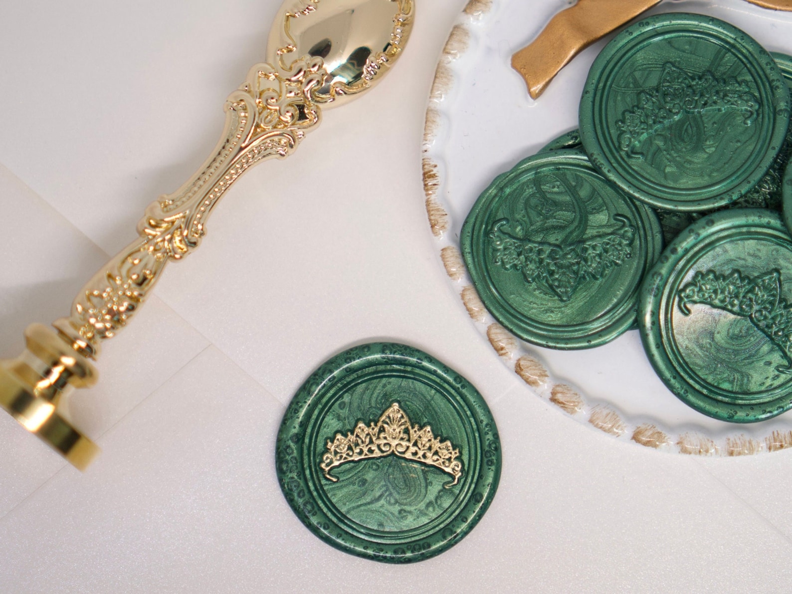 Emerald Tiara Wax Seal With Gold and Self Adhesive Sticker, Crown ...