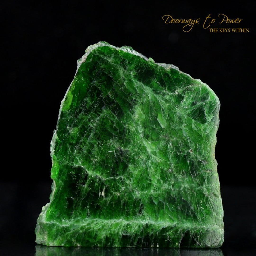 Chrome Diopside Crystal Altar Stone A+++ - Etsy