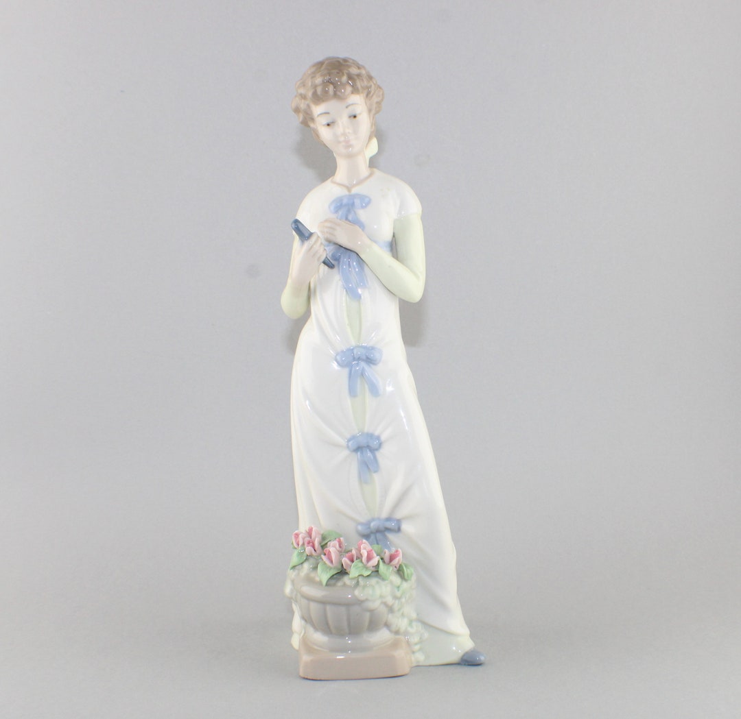 Vintage Nadal Handcrafted Spanish Porcelain Girl Women W/ Flower ...