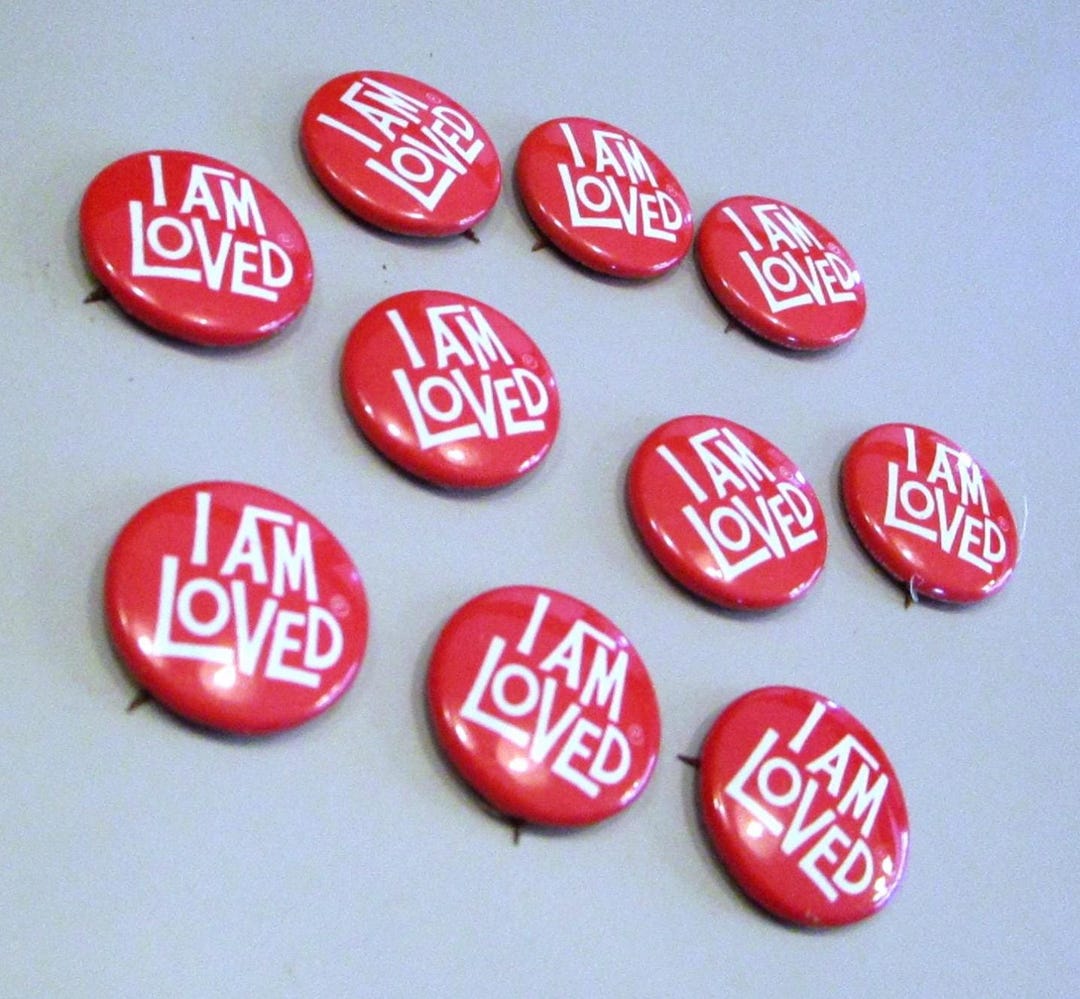 10 Retro I AM LOVED Red Pin Button, Helzberg's Diamonds Vintage Red ...